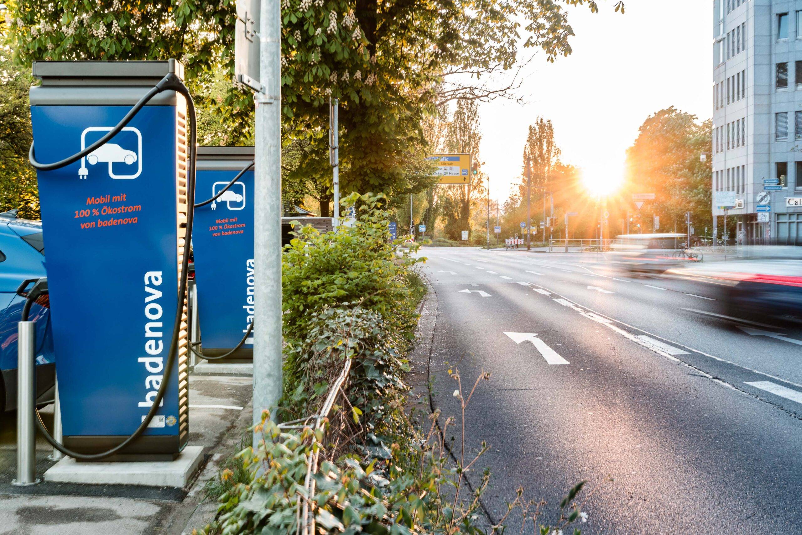 Neuer badenova Ladepark in Freiburg an der B31 eröffnet