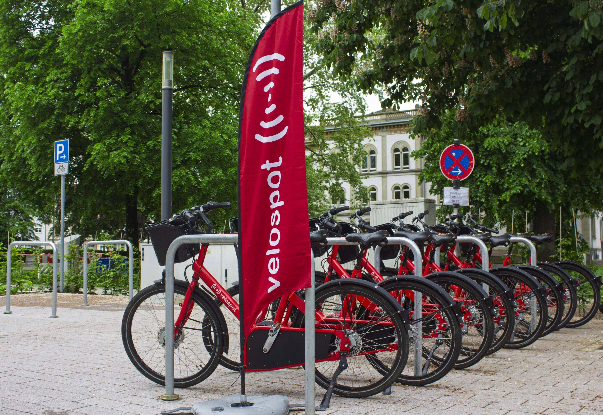 Bikesharing in Lörrach: Rund um den ESC gibts bis 30. Mai Velospot-Stationen in der Stadt